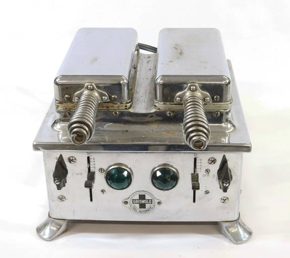 Vintage Griswold Hotel Waffle Maker