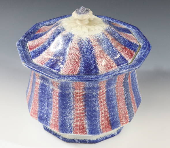 LARGE SPATTERWARE COVERED CONTAINER (#1071) on Mar 26, 2022 | Hartzell ...