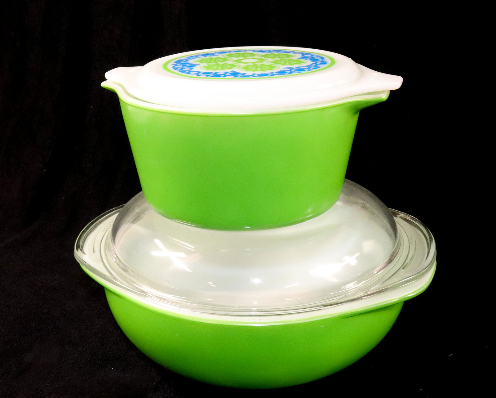 Pr. Of Pyrex Casserole Dishes