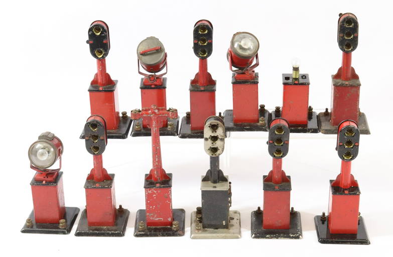 Group Lot Of Marx Searchlights And Signals