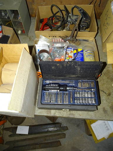 LOT OF TOOLS - Oct 06, 2022 | Hartzell's Auction Gallery, Inc. in Nj