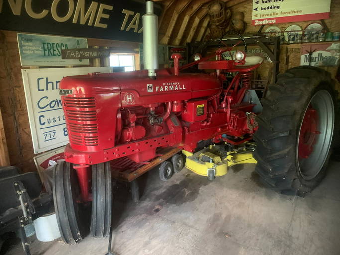 1947 Farmall H Tractor