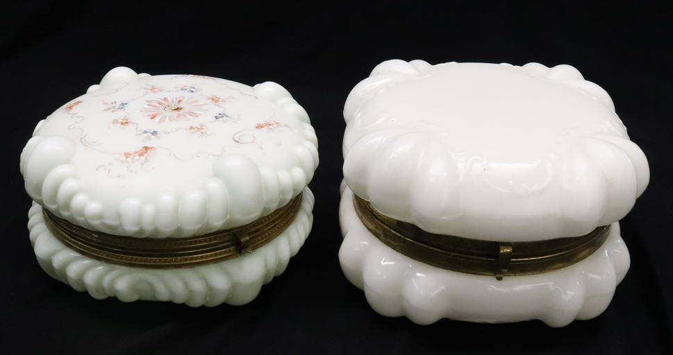 (2) WAVECREST CF MONROE BOXES (#0239) on Oct 20, 2022 | Hartzell's Auction Gallery, Inc. in PA