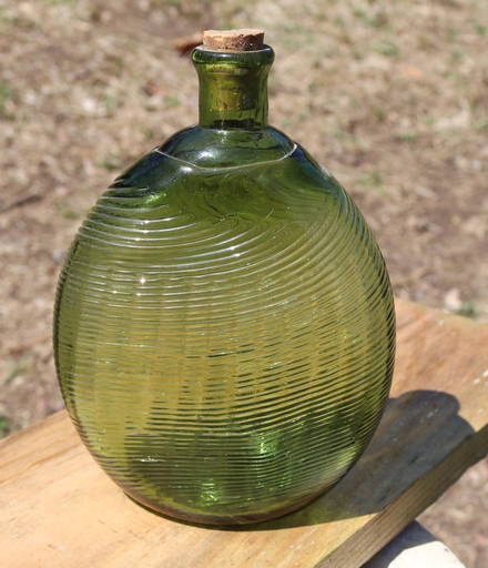 Mantua Yellow Green 32 Rib Flask