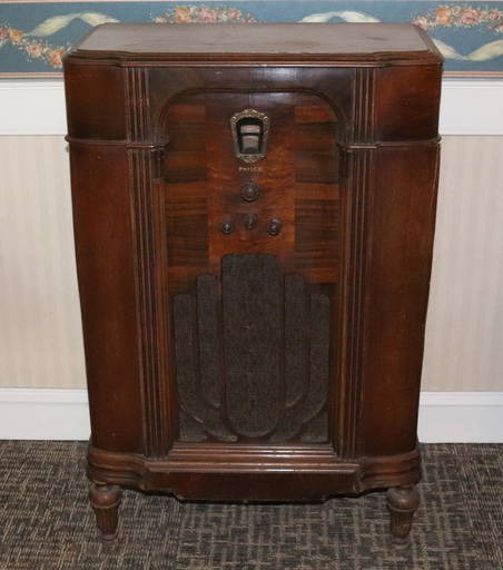 Philco Floor Model Radio