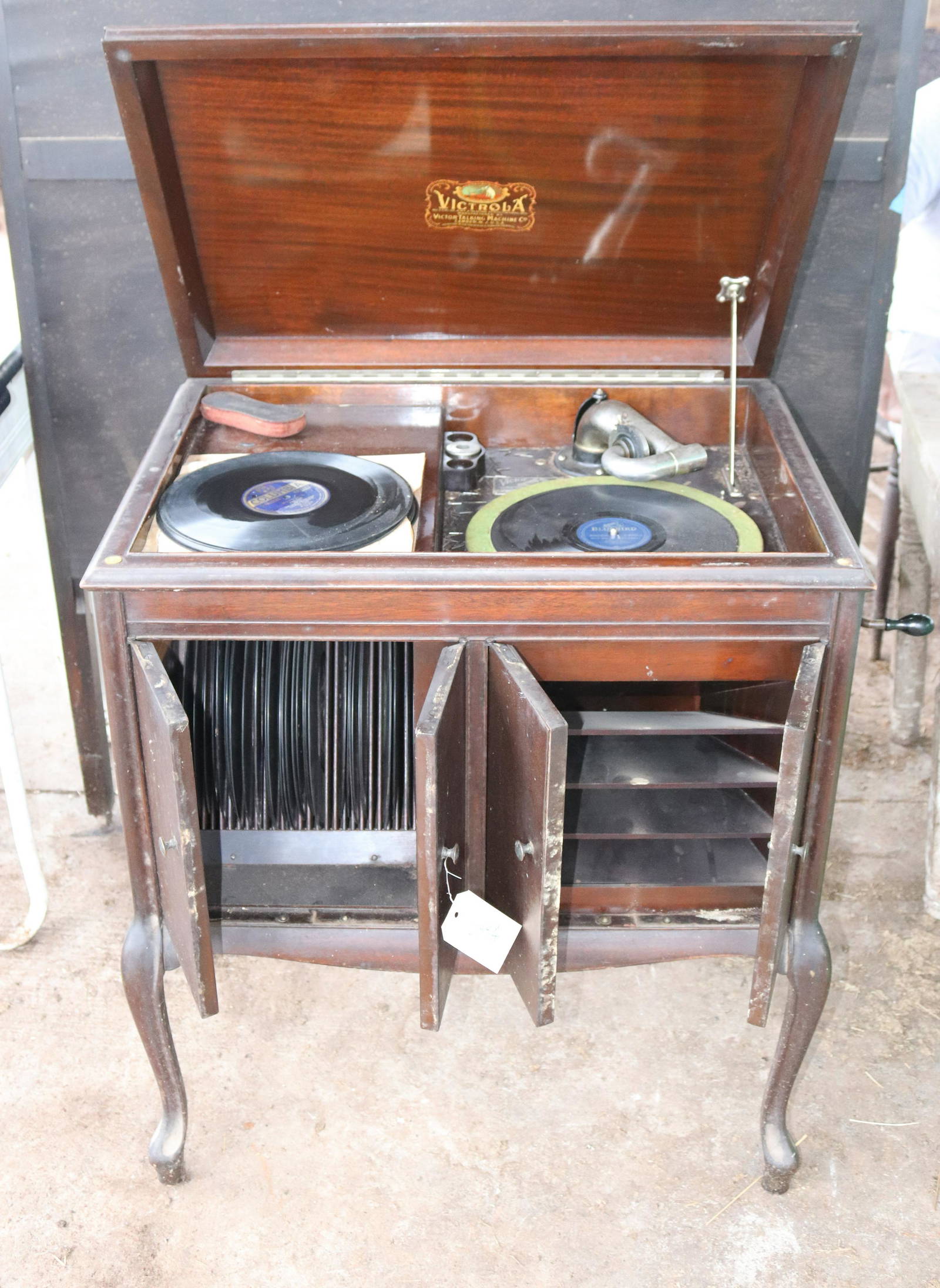 Victrola Talking Machine Auction