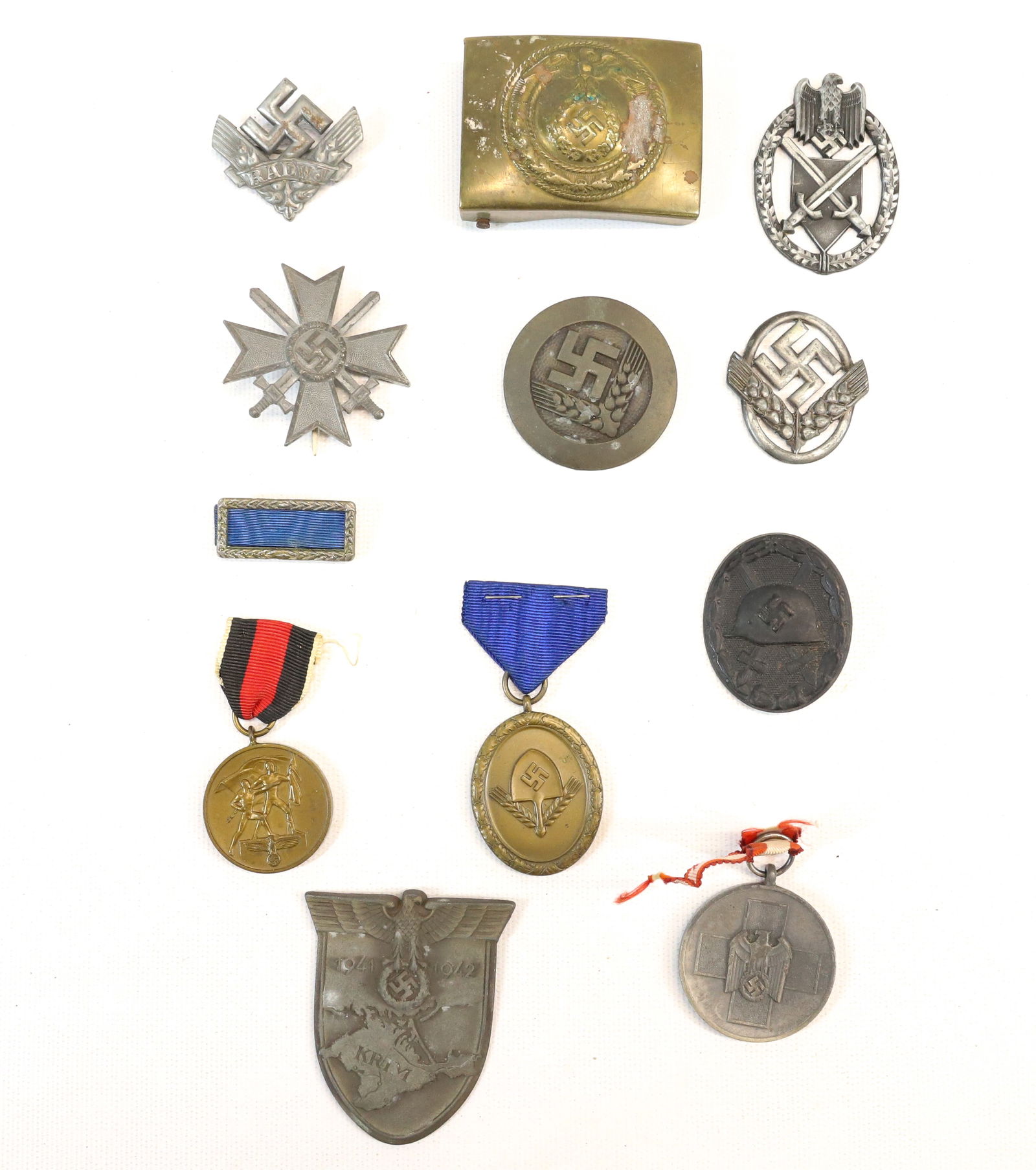 Lot Of Wwii German Nazi Medals And Buckle