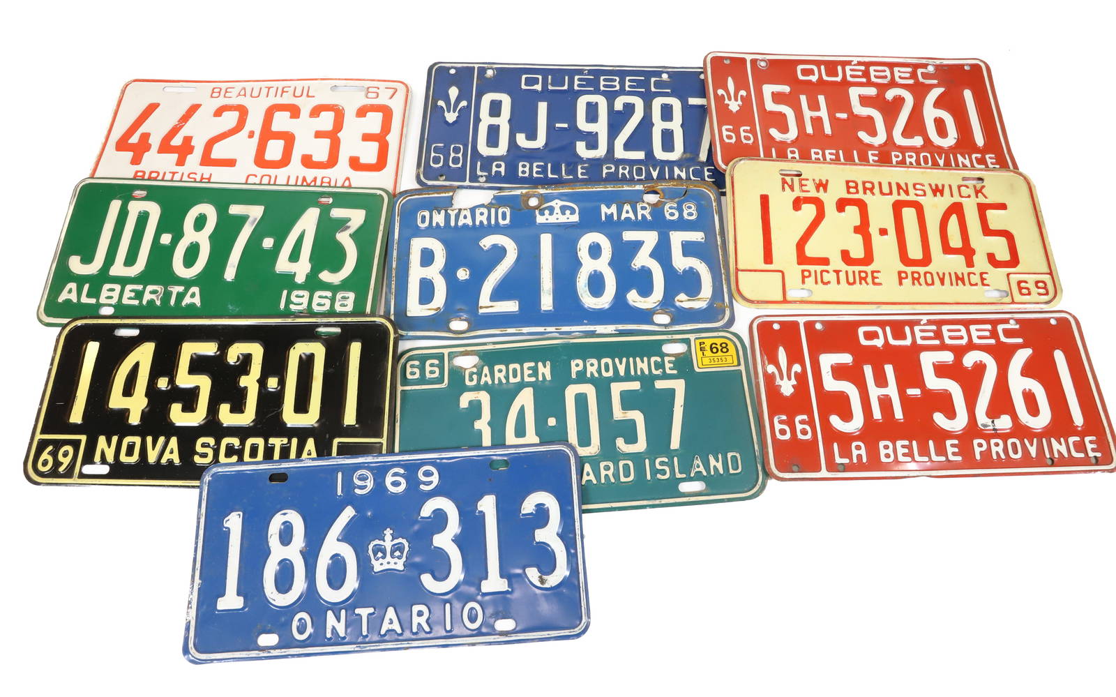 Lot Of 1960s Canadian License Plates Auction
