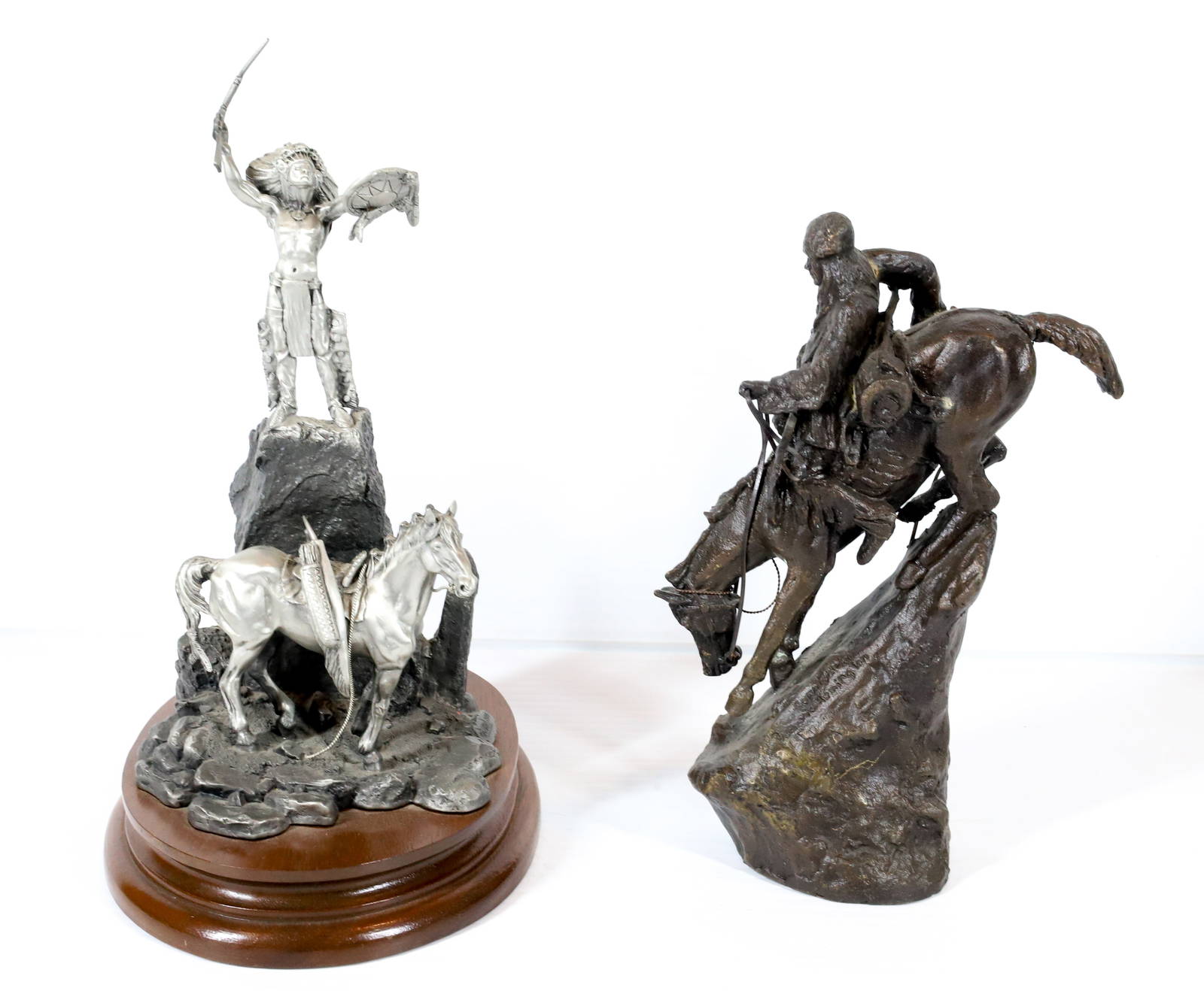 (2) Sculptures Auction