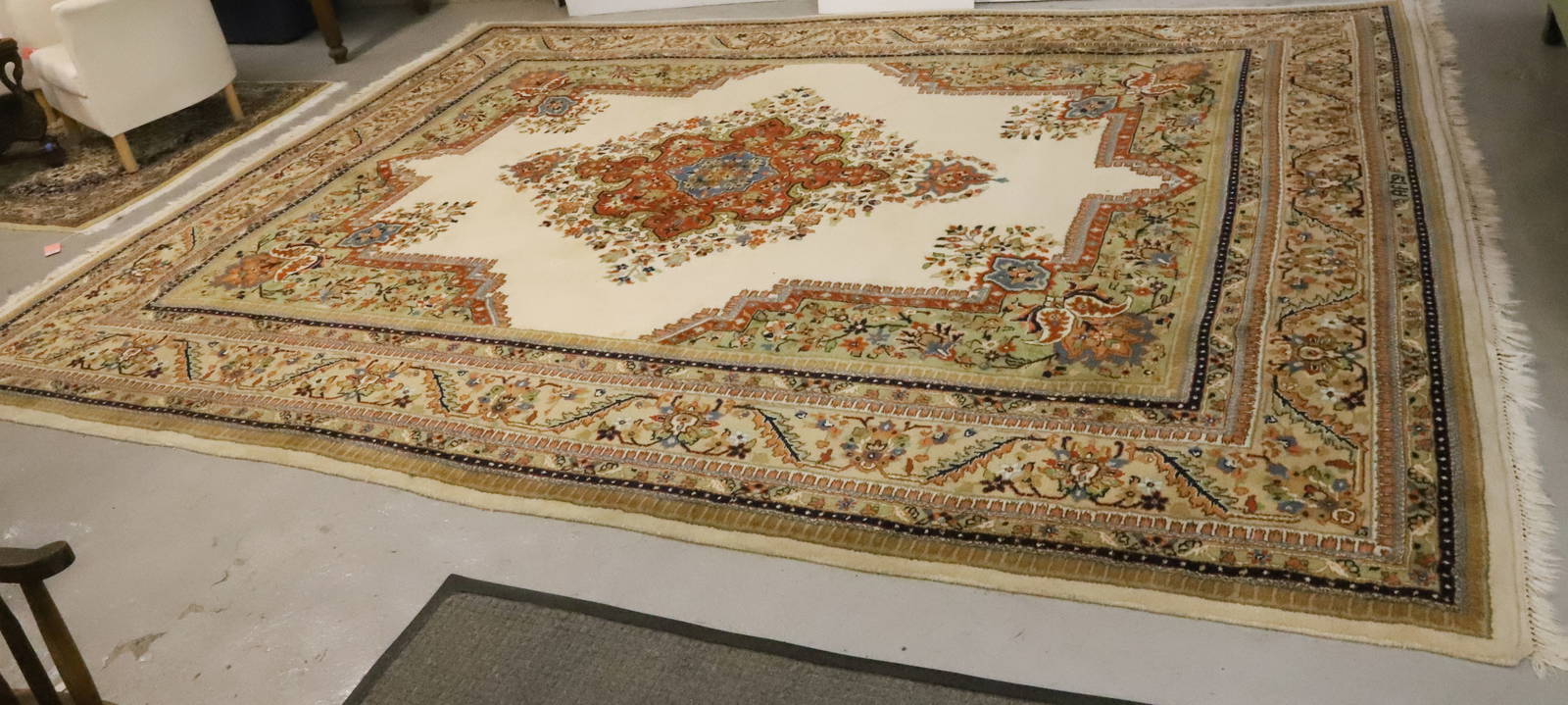 Handmade Indian Rug Auction