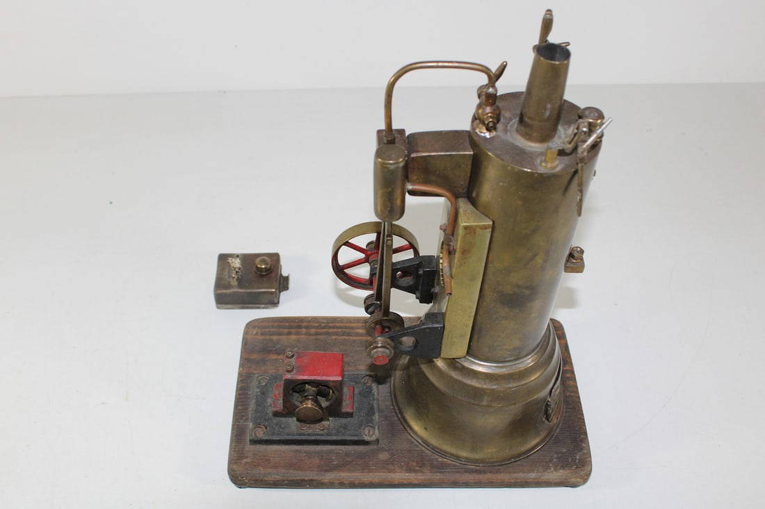 Standing Steam Engine Auction