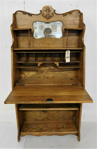 Oak Larkin DF Desk w/Bookcase (#0420) on Dec 03, 2022 | Roberson's ...