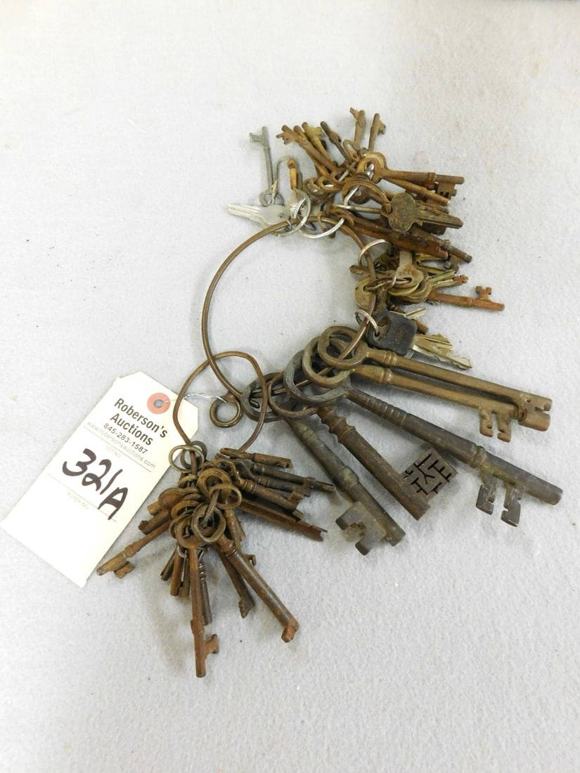 Lg. Lot Of Early Keys Auction