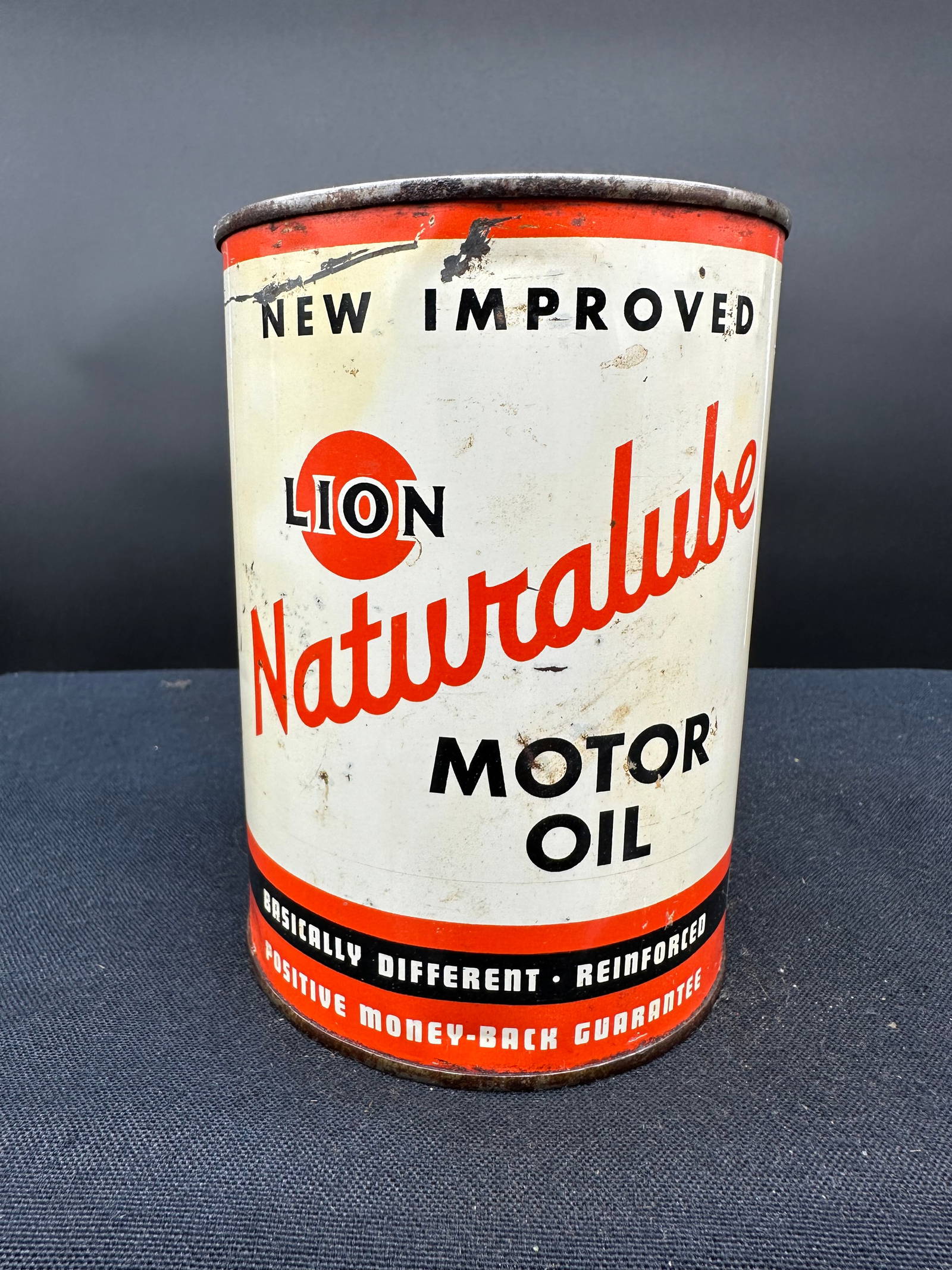 Lion Naturalube 1 Quart Motor Oil Can Auction