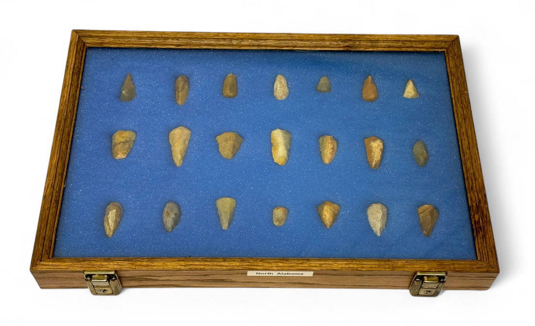 22pc. Curated Ancient Native American Thumb Scrapers Cased Display From ...