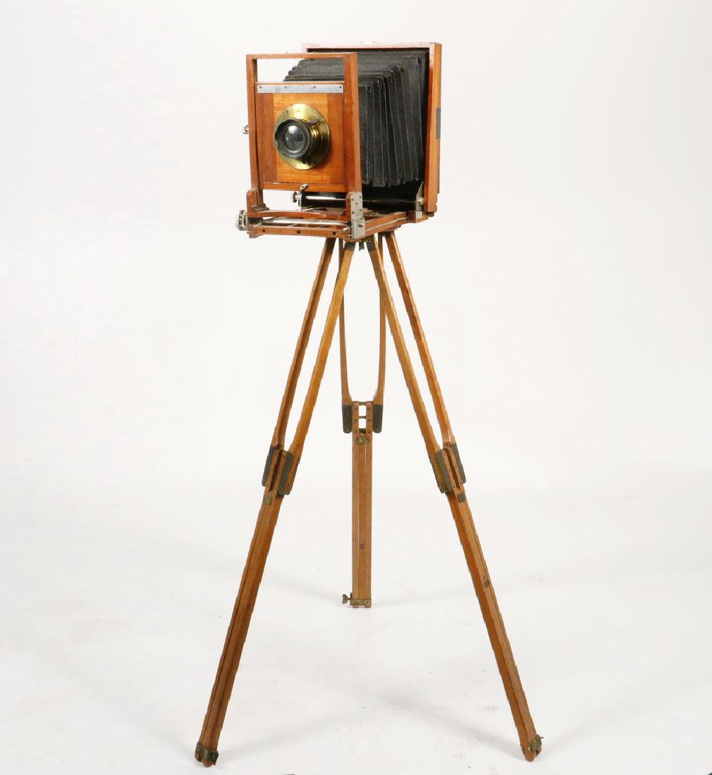 19TH C. CAMERA WITH TRIPOD