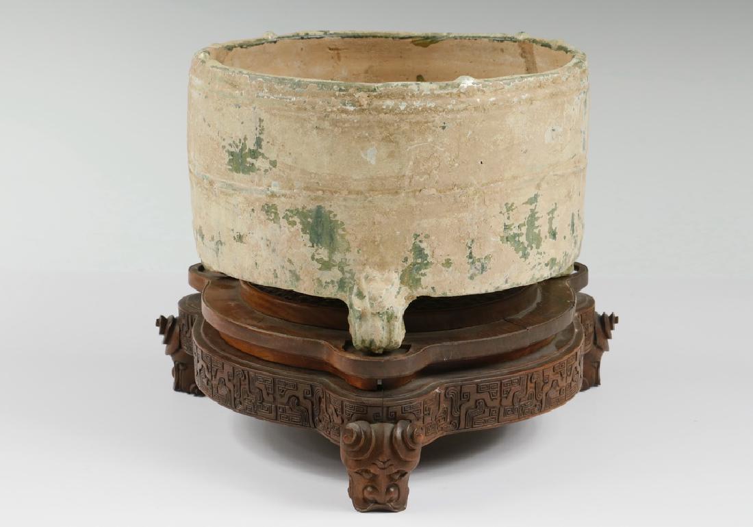 LATE HAN DYNASTY POT