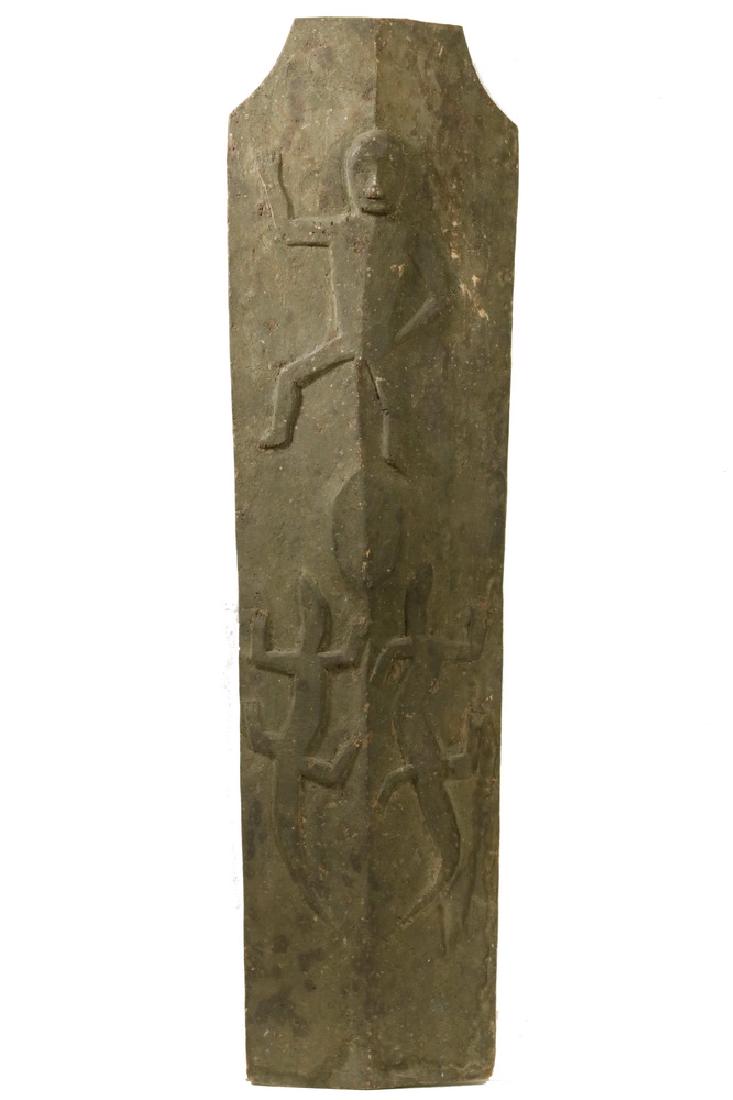 FILIPINO WOODEN BATTLE SHIELD