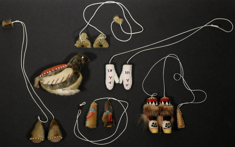 (5) Yup'ik Eskimo Yo Yos & A Bird Form Doll Or