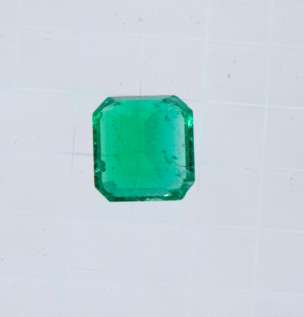 Loose Octagonal Cut Emerald Auction
