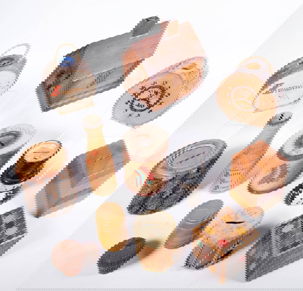 (12) Vintage Wooden Coin Banks Auction