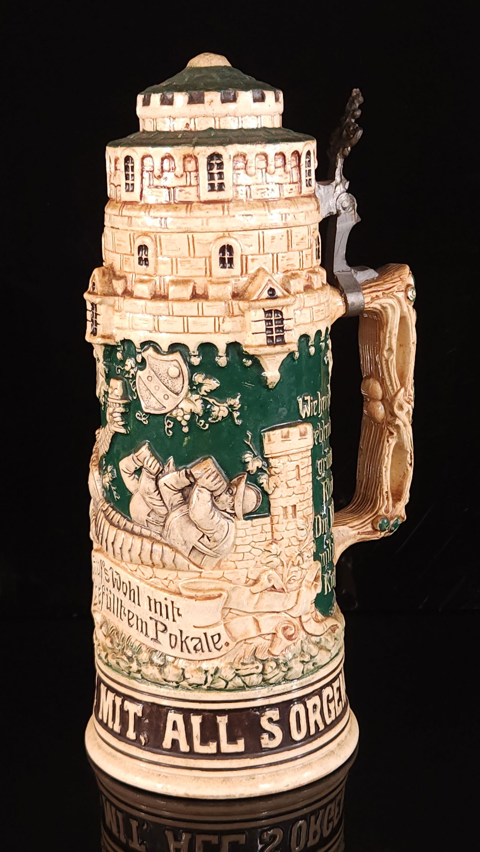 Vintage German Castle Drinking Stein - Aug 02, 2025 | Gehman Auctions In Pa