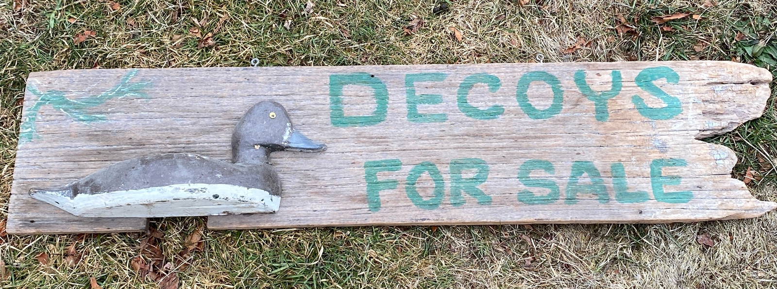 Older Vintage Wooden 'decoys For Sale' Sign Auction