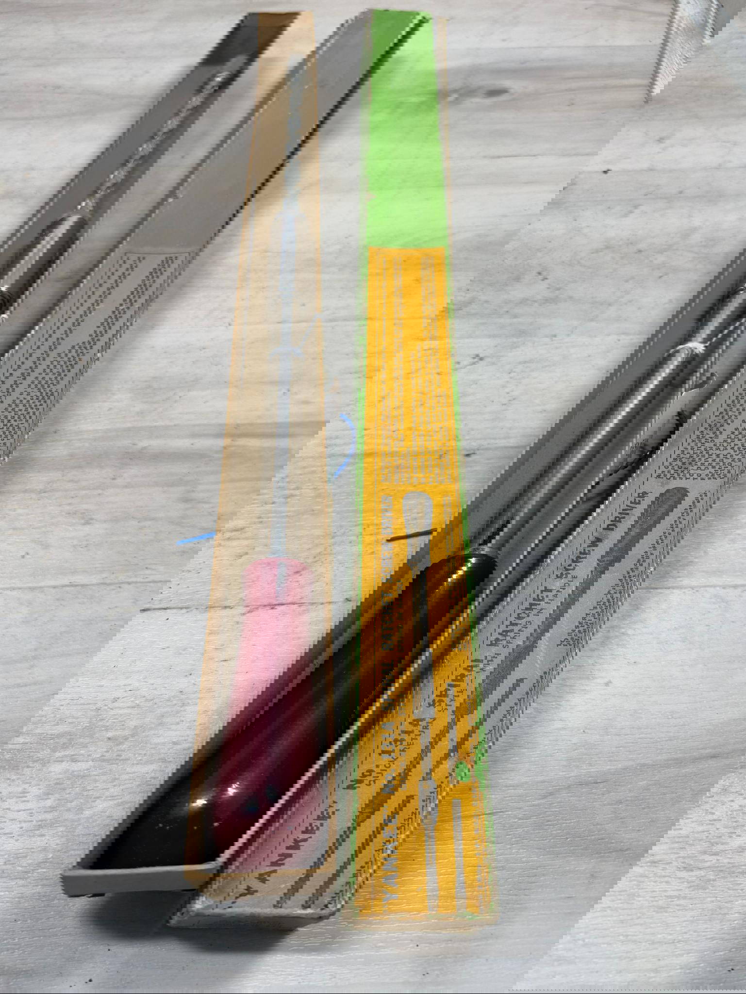 Yankee 131a Screw Driver / Box Auction