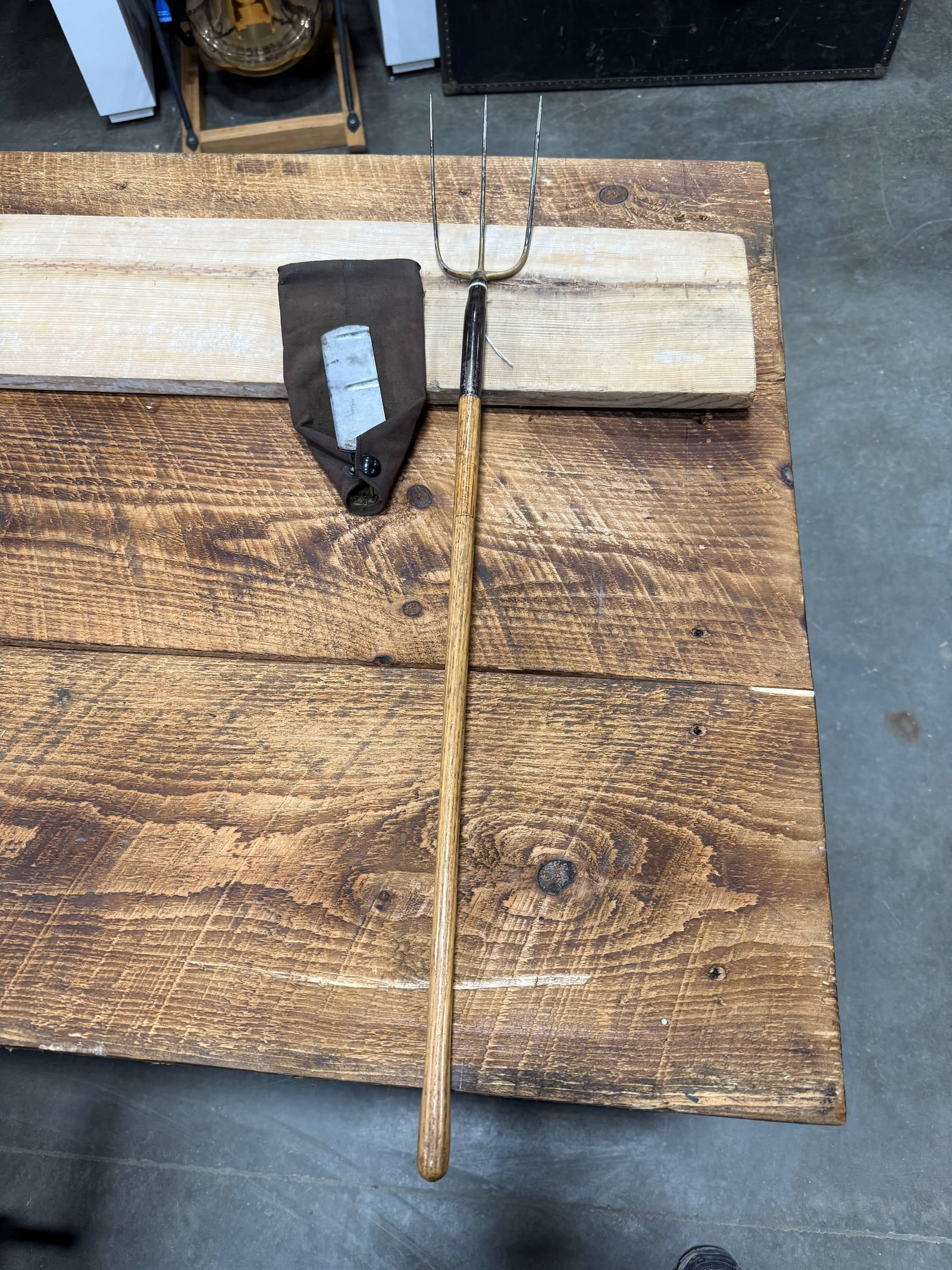 True Temper Salesman Sample Pitchfork W/ Fork Cover Auction