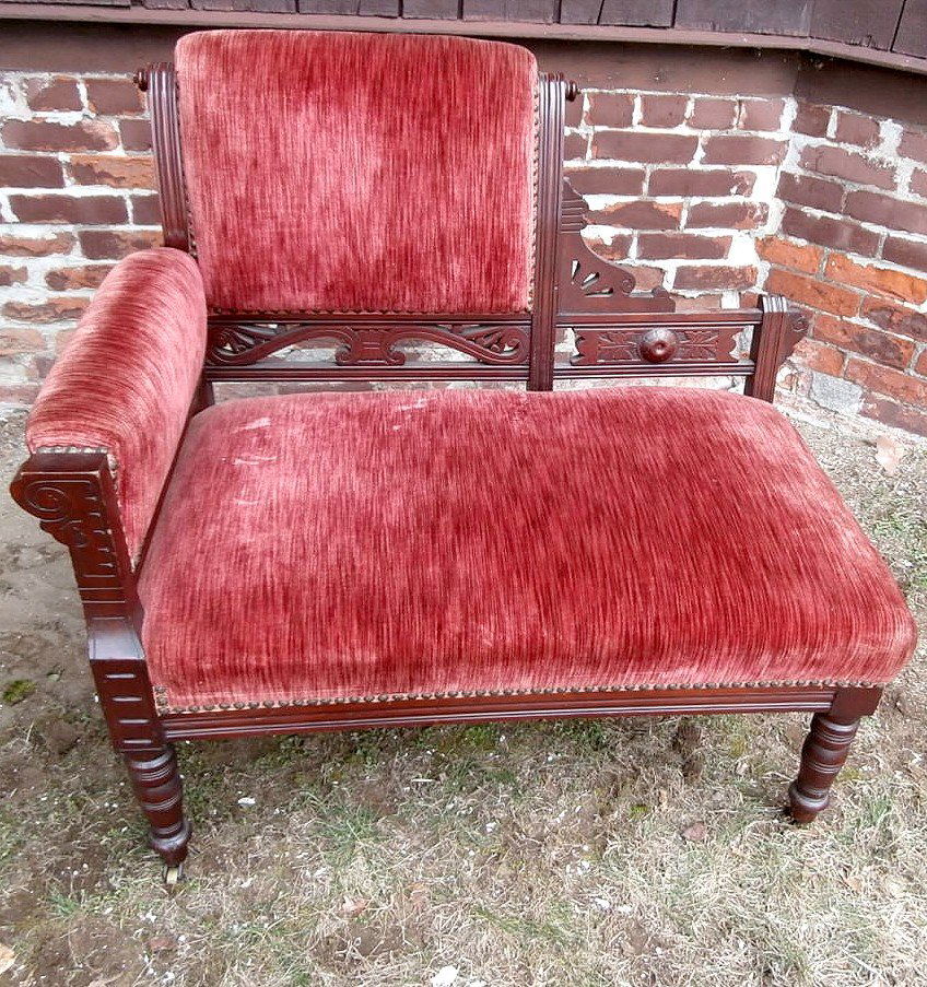 Victorian Eastlake Style Bustle Bench - May 05, 2016 | Golden Gavel ...