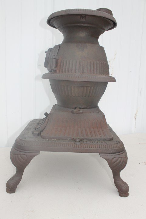 Ideal Arizona No. 1 cast iron laundry stove. 1895 The : Lot 470