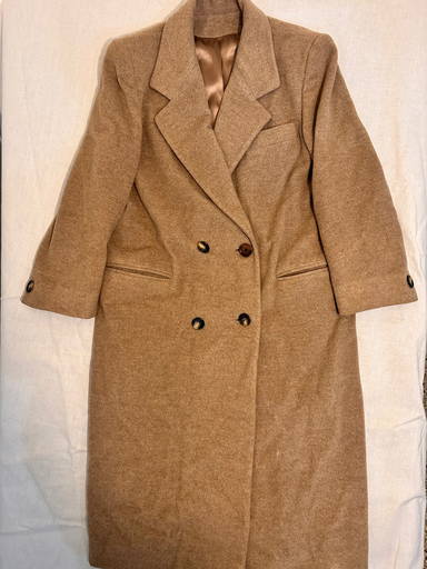 1970's & 1980's CLOTHES, JEWELRY & MORE! 2025-02-15 Auction - 187 Price ...