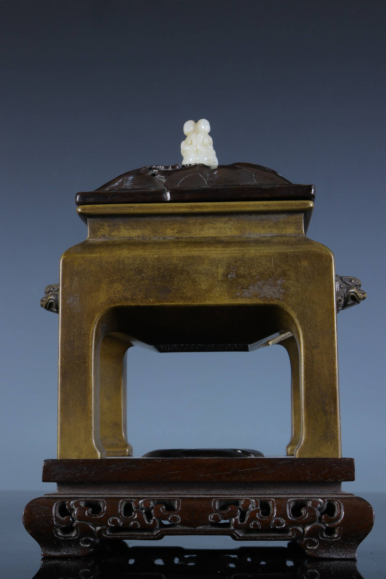 One Piece Of Copper Tire Lion Ear Square Furnace Auction