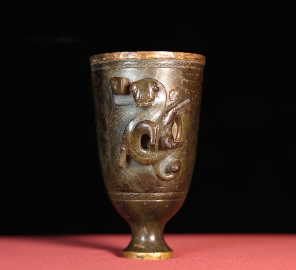 A Piece Of Han Jade Tiger Cup Auction