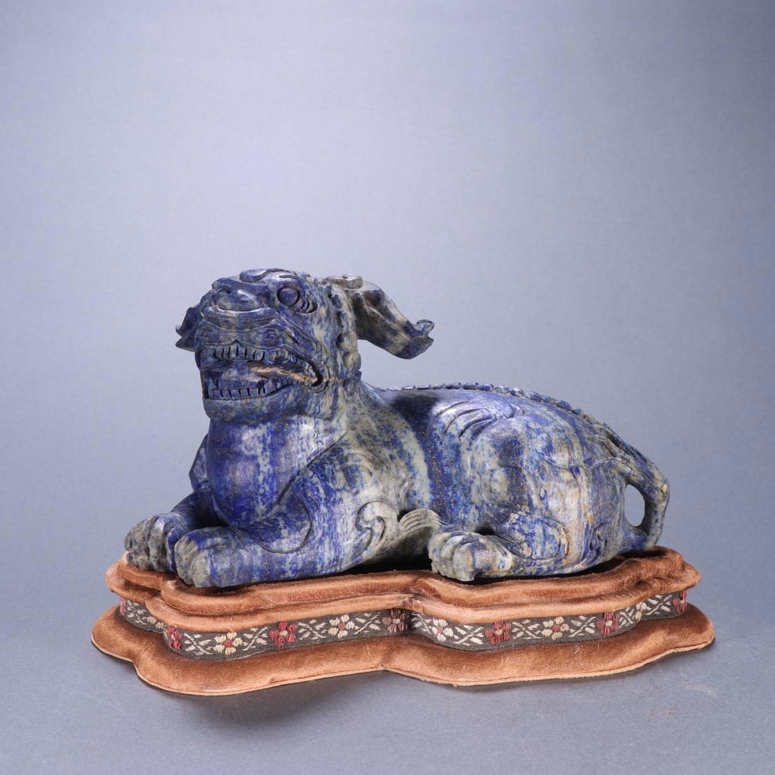 A Piece Of Late Qing Lapis Lazuli Rui Beast Auction