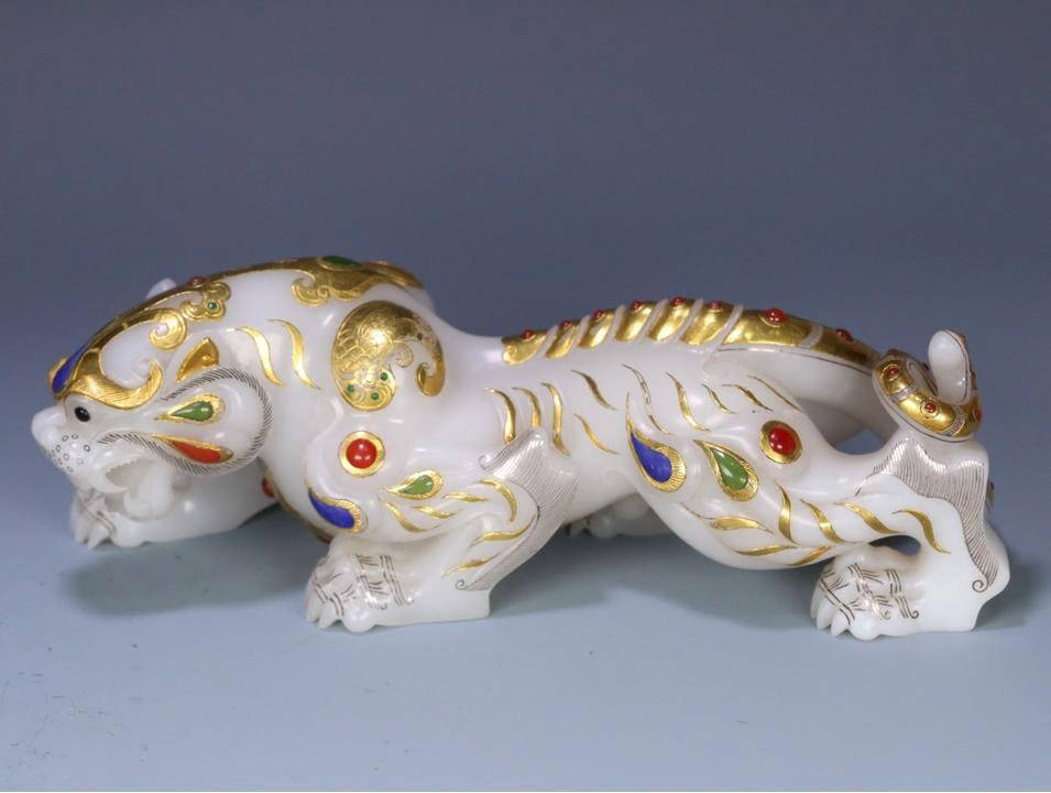 A Qing Dynasty Hetian Jade Inlaid With Pure Gold And Sterling Silver ...