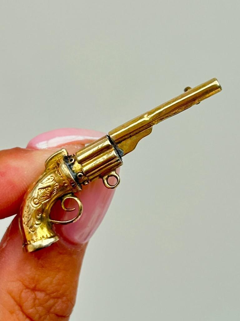 Antique 9ct Gold Victorian Era Gun Brooch With Gun Set Handle Auction