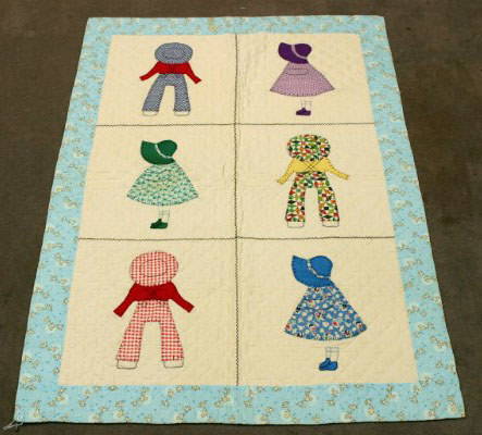 Vintage Bonnet Babies Crib Quilt