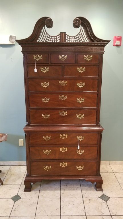 Kindel Chest On Chest