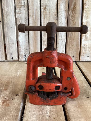 Superior Tool Co. No. 15 Portable Yoke Vise
