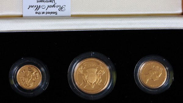 49: 1986 Gold Coin United Kingdom Proof Set w/ Case SB4
