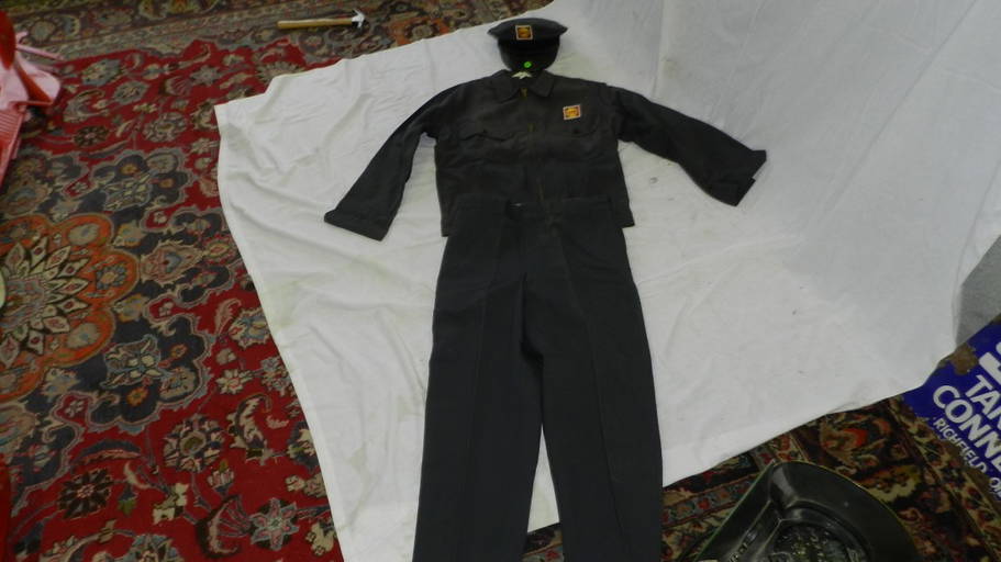 Complete Shell Service Station Attendants Uniform