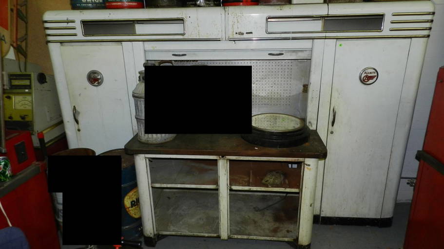 Vintage Service Station Alemite Work Bench (missin