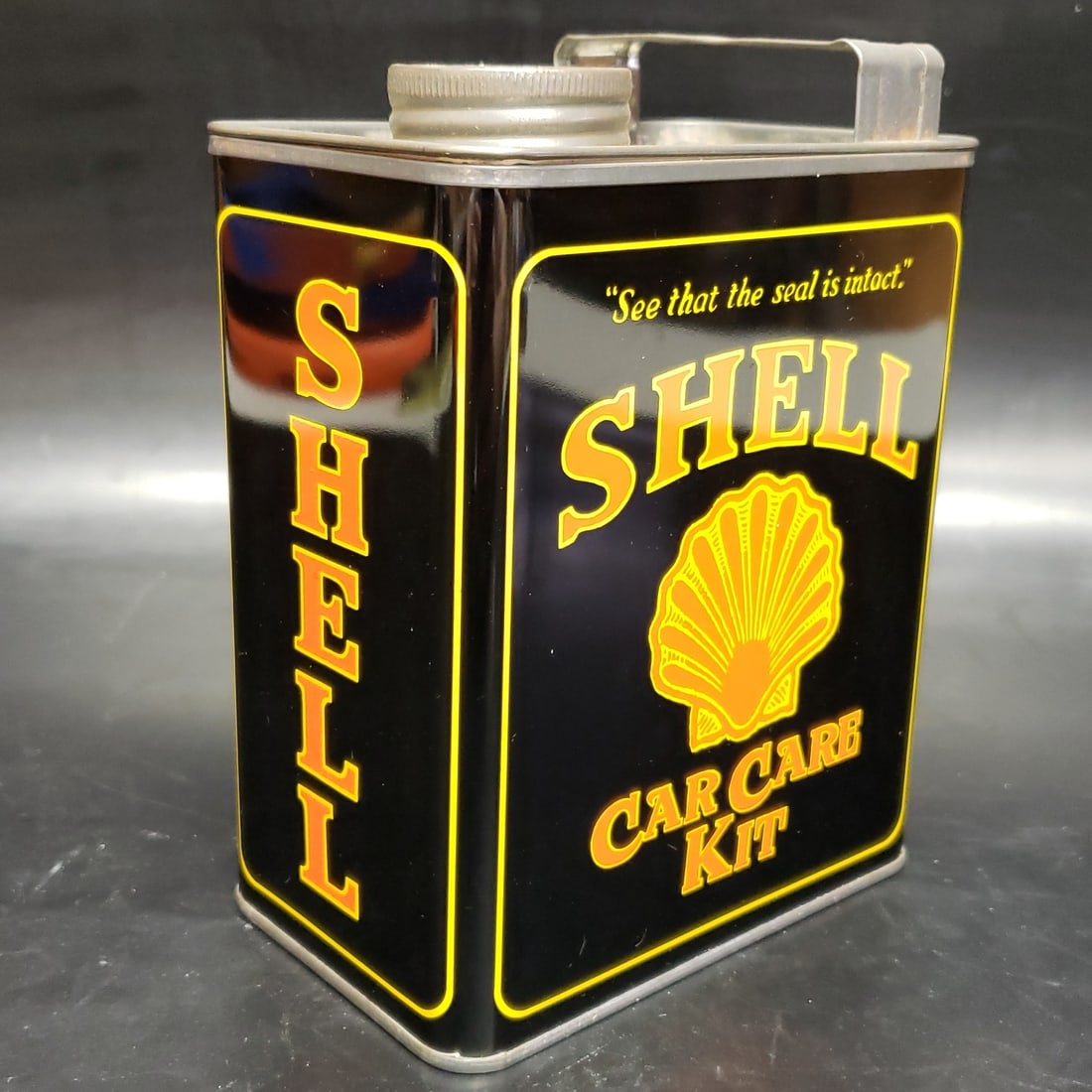 Shell Car Care Kit In Vintage Looking Tin - Jun 09, 2025 | Seattle ...