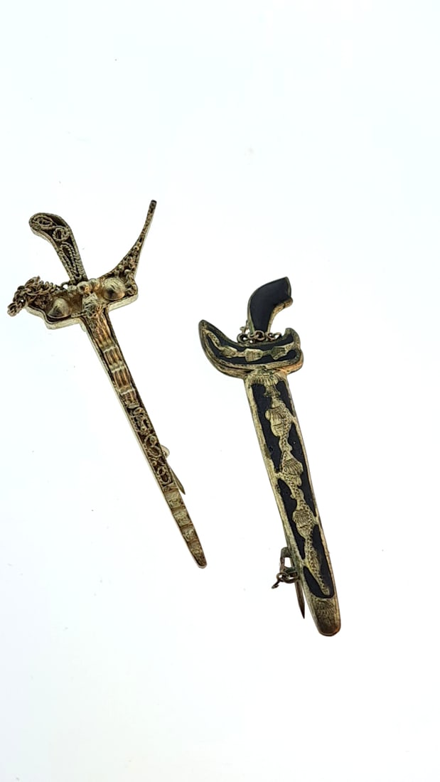 Vintage Decorative Dagger And Scimitar Sword Brooches - Nov 26, 2025 ...