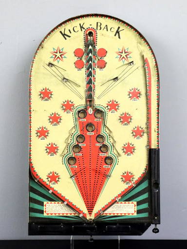 Kick Back Pinball Game