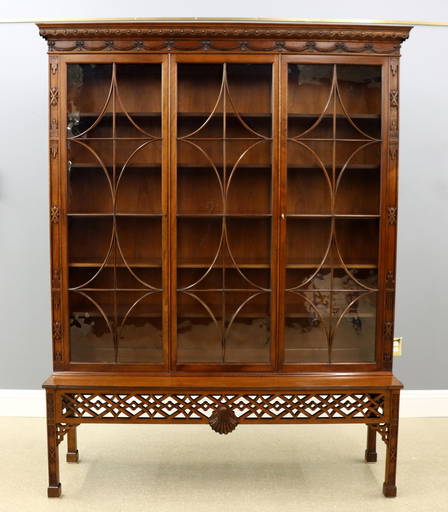 Baker Chippendale Style Bookcase (#0154) on Jan 01, 2023 | Schmidt's ...
