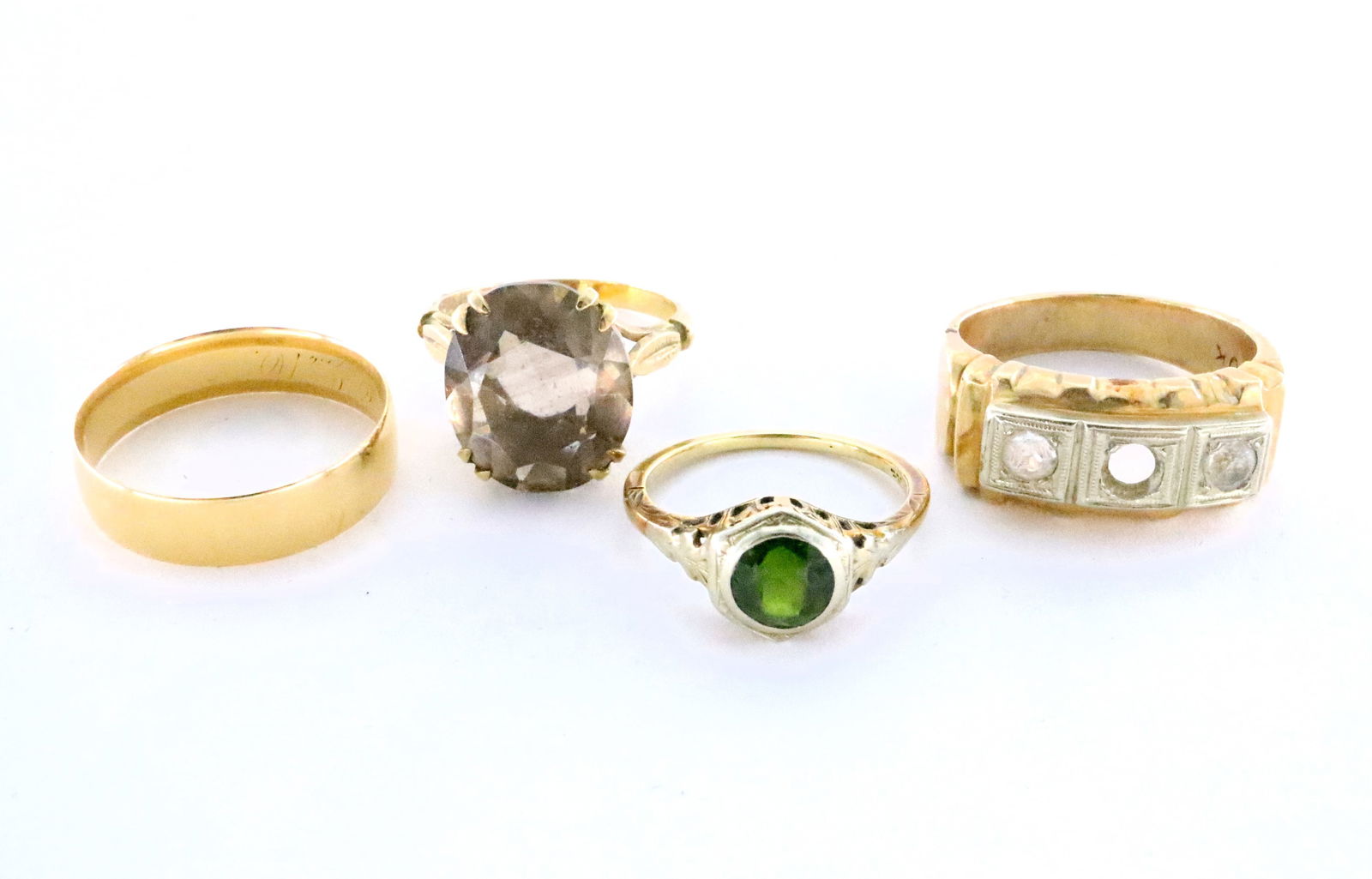 4 Gold Rings Auction