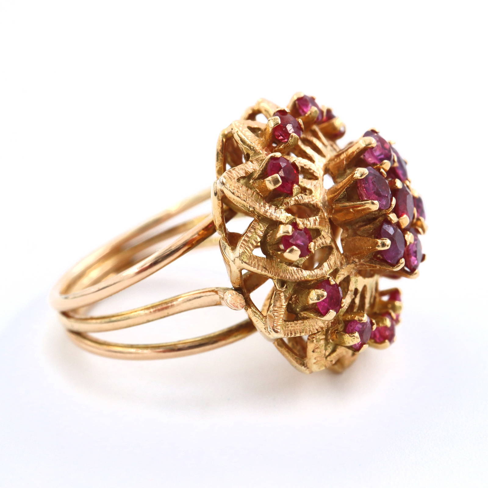 18k Gold Ruby Cluster Ring Auction